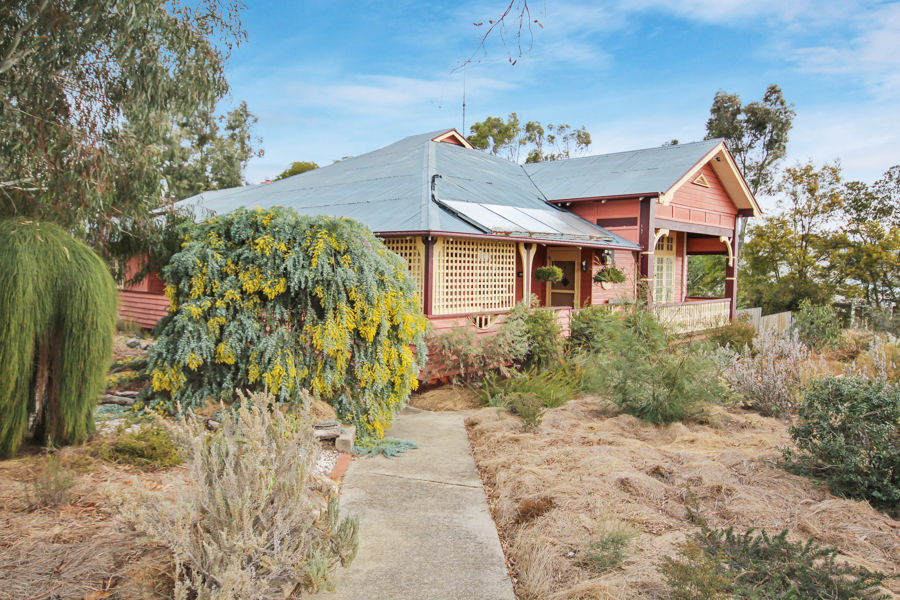 145 Petre Street, Tenterfield > Harold Curry