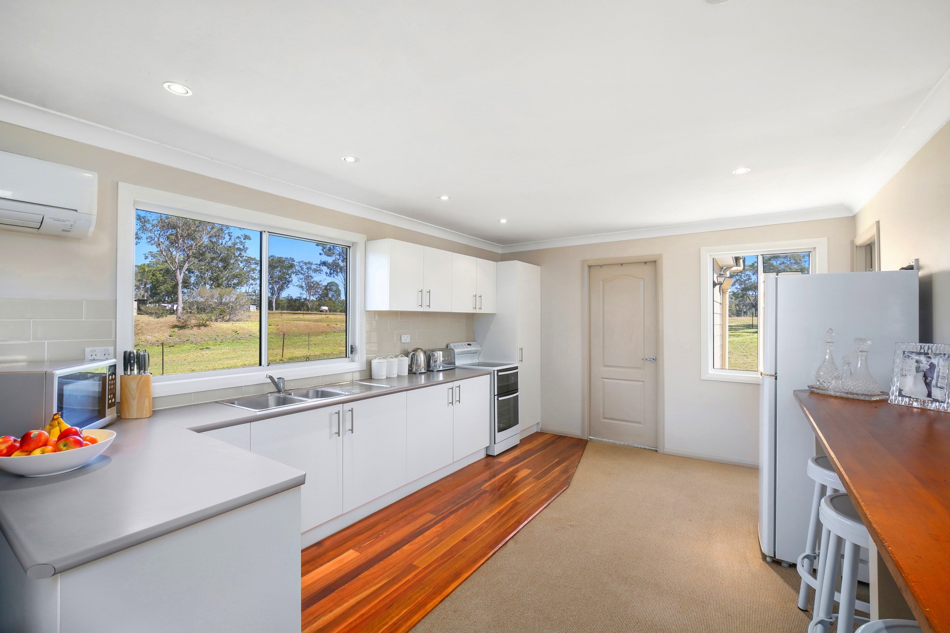 92 Mountain Road, Warnervale > Capital One Real Estate