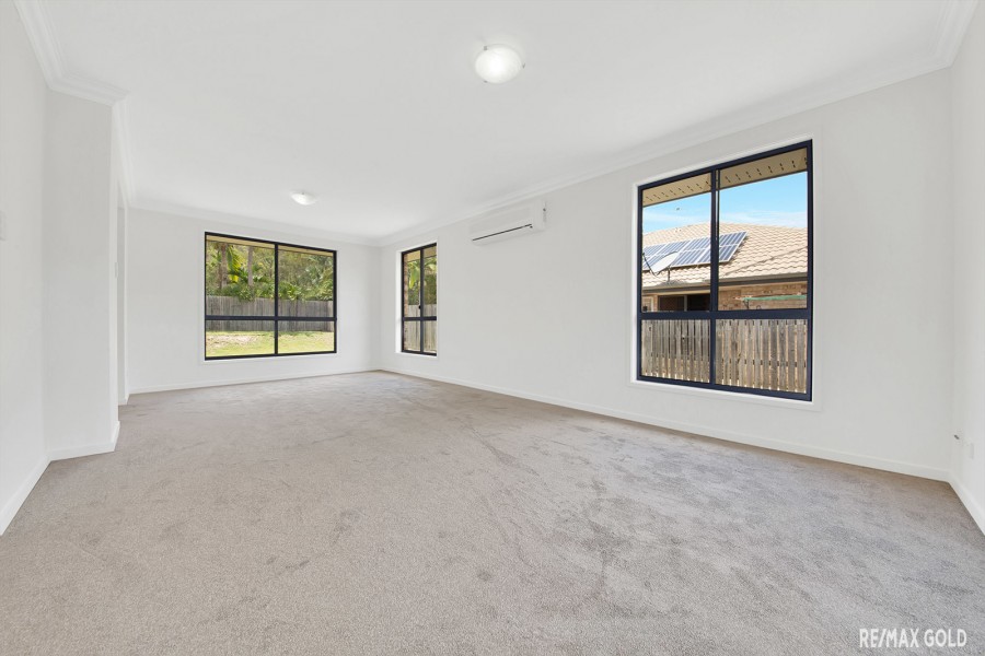 26 Larcom Rise, West Gladstone > RE/MAX Gold Gladstone