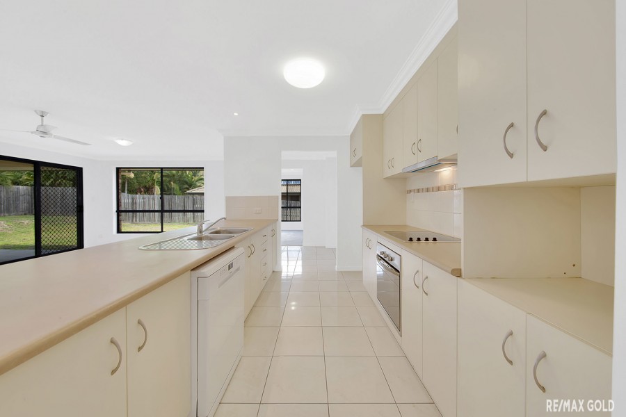 26 Larcom Rise, West Gladstone > RE/MAX Gold Gladstone